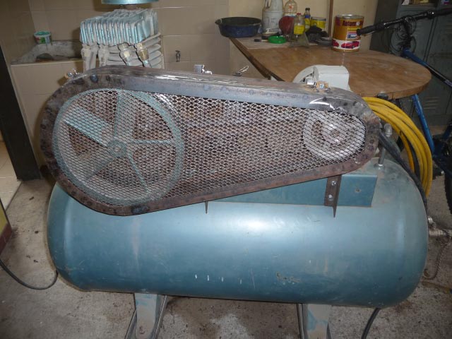 Granja Peniel Workshop: Fabricating a belt guard for the compressor