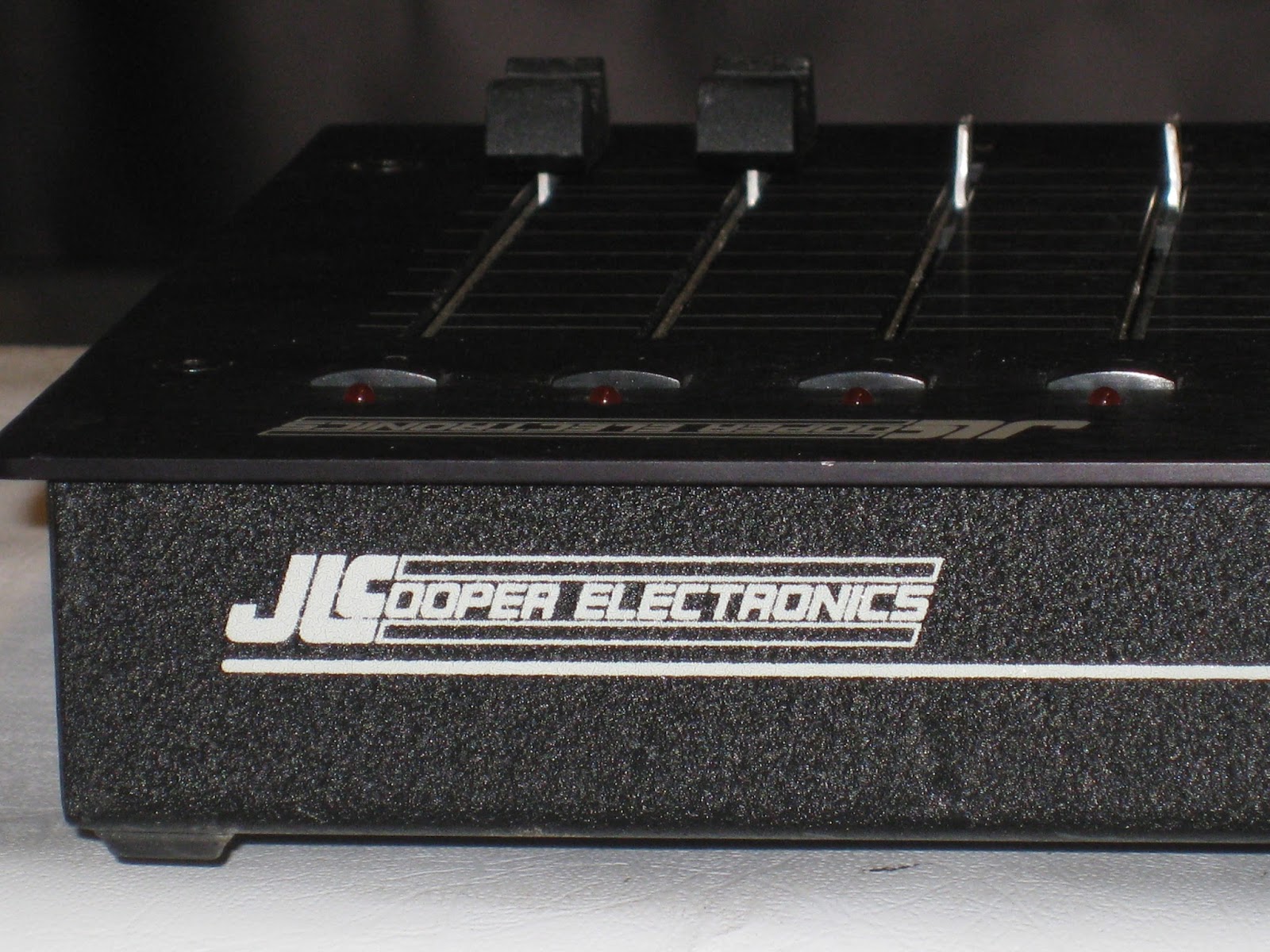 Infrequent Sound [sex.tex] technology: JL Cooper Electronics CS-10/2 ...