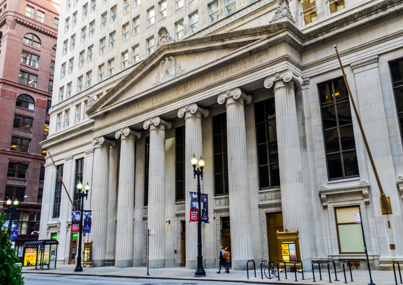 August 31, 1925 -- Continental Bank Becomes Park of Bank of America ...