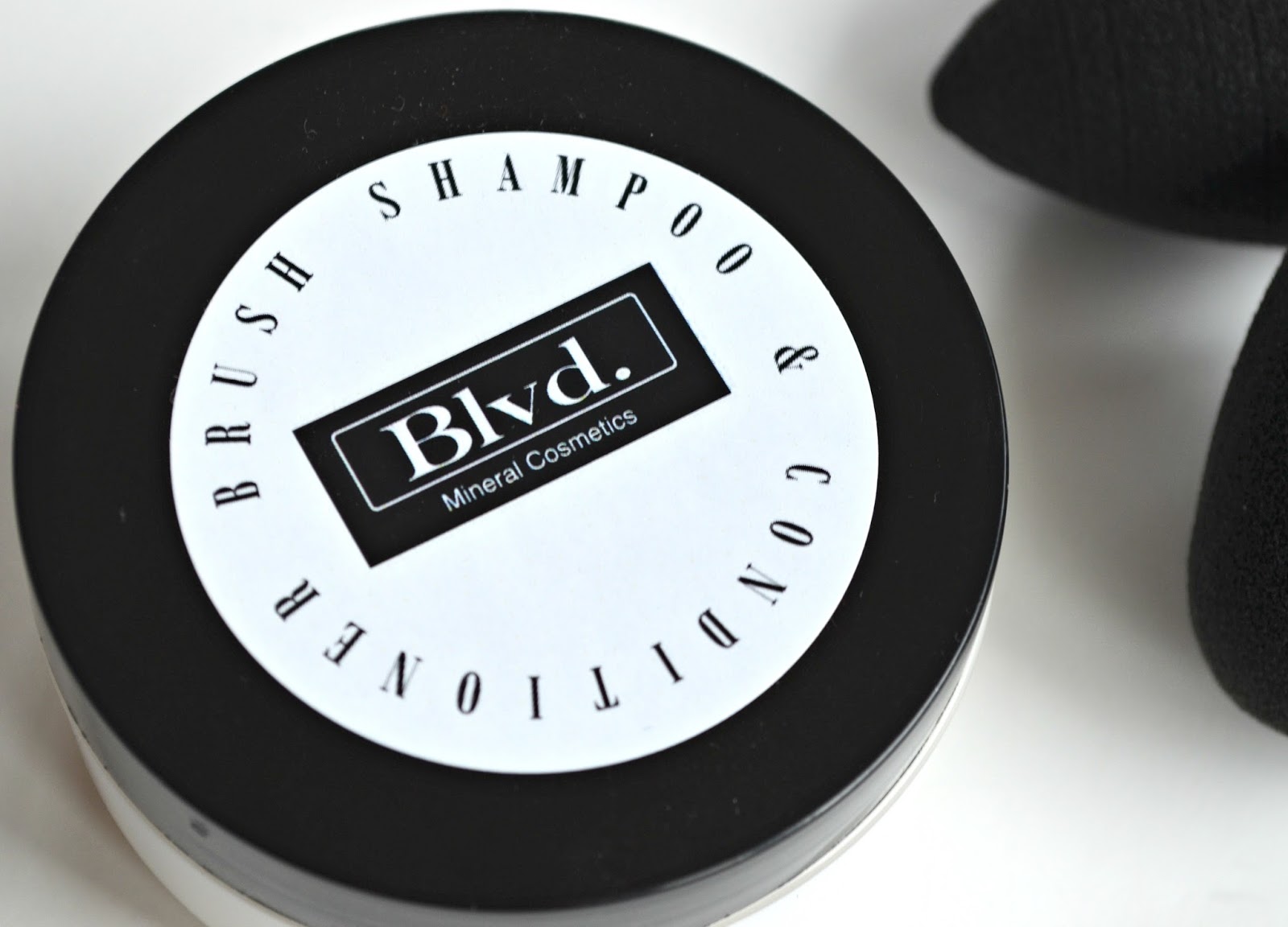 Shuga and Spice: Review: Blvd. Cosmetics Brush Shampoo & Conditioner
