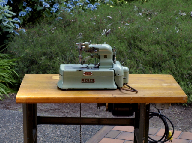 Tight Acres: Reece S2-BH Buttonhole Machine