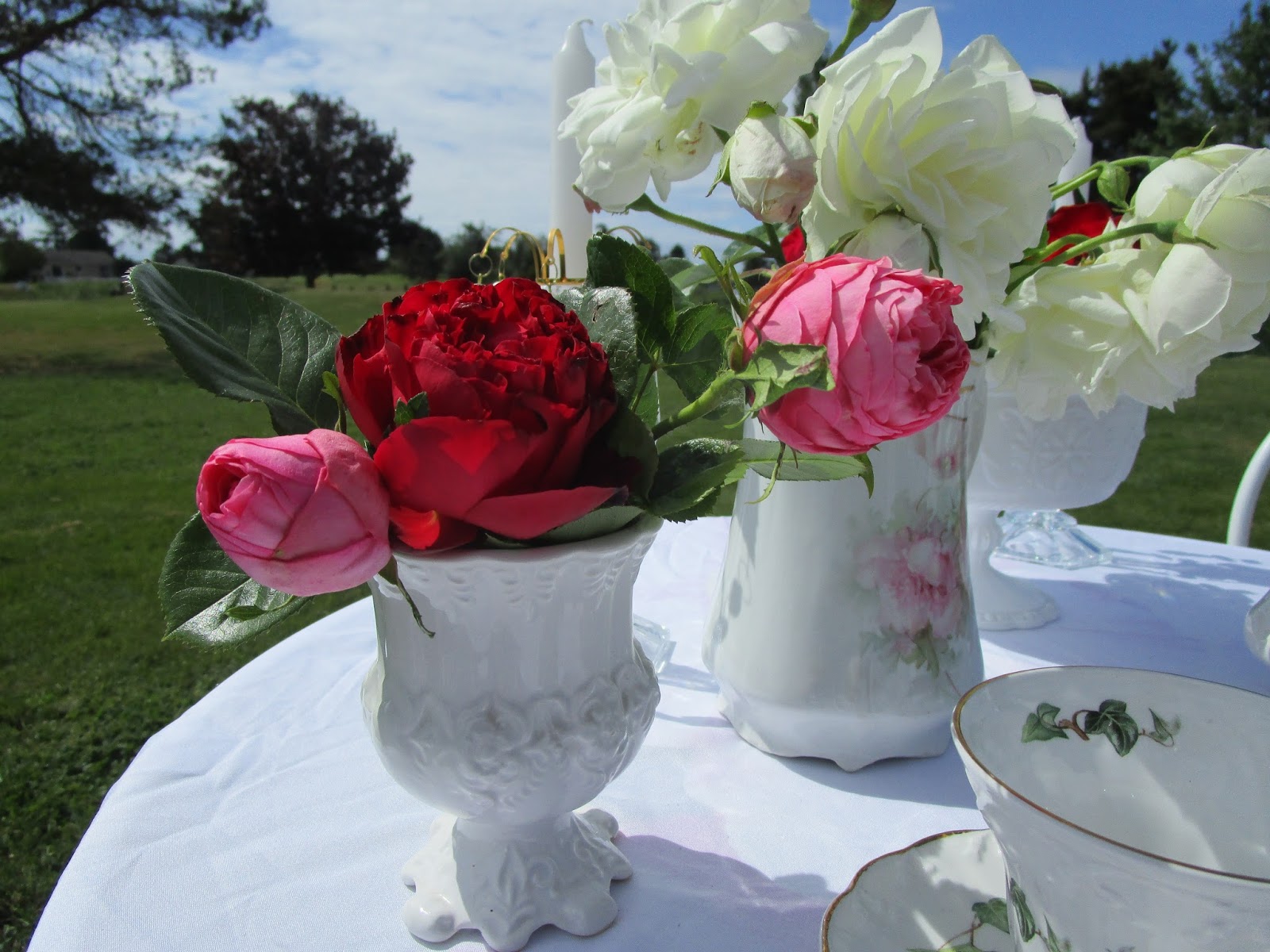 Karen's Cottage and Castle: Roses and Ivy for Tea Time