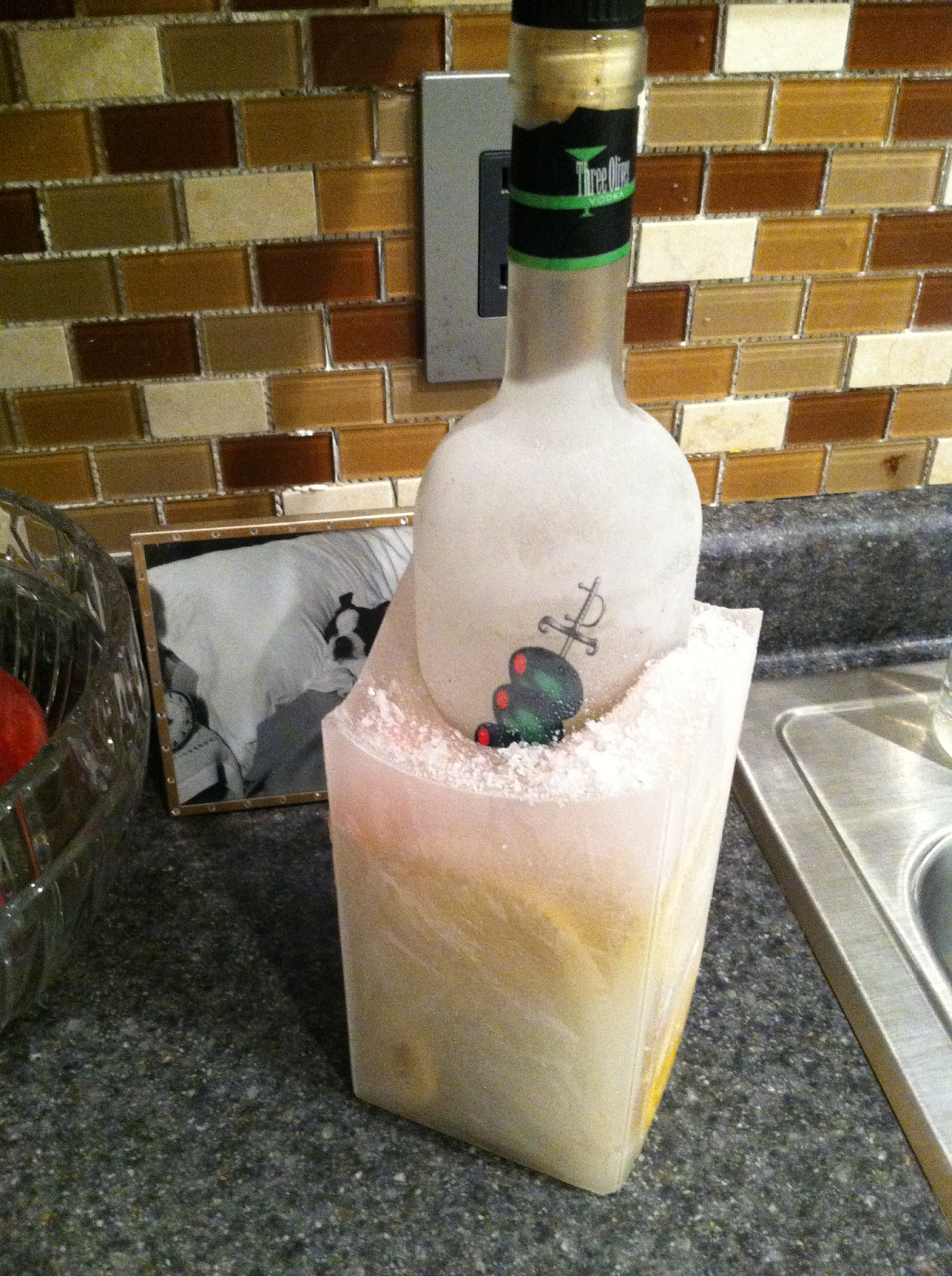HOME | FOOD | GARDEN: Did You Ever Make An Ice Block Around a Bottle of ...