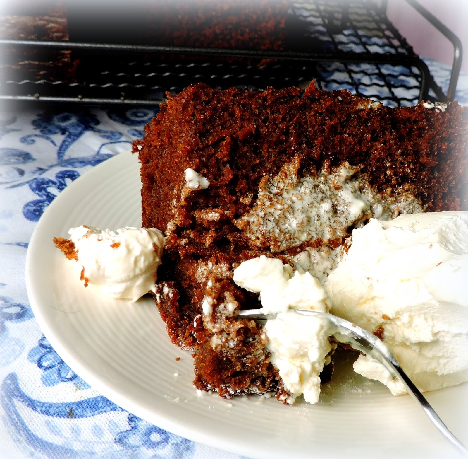 Blue Ribbon Gingerbread | The English Kitchen