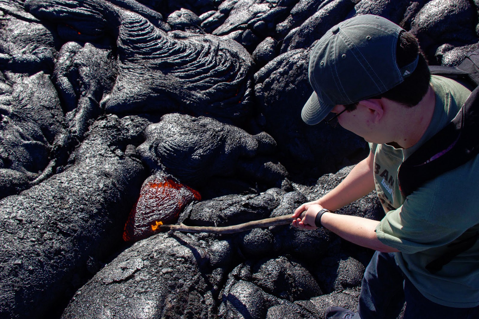 Big Island Living: We poke lava with a stick!