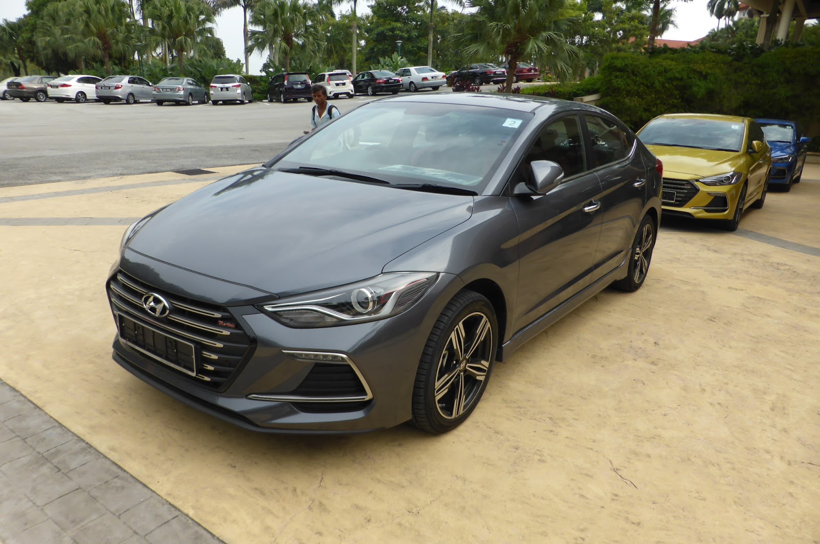 OTOREVIEW.MY - "otomobil" review...: FULL Review: Elantra AD 2.0 and 1. ...