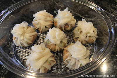 Low Calorie Recipe Book: Giant Mild Chilli Chicken Dim Sims with Salad ...