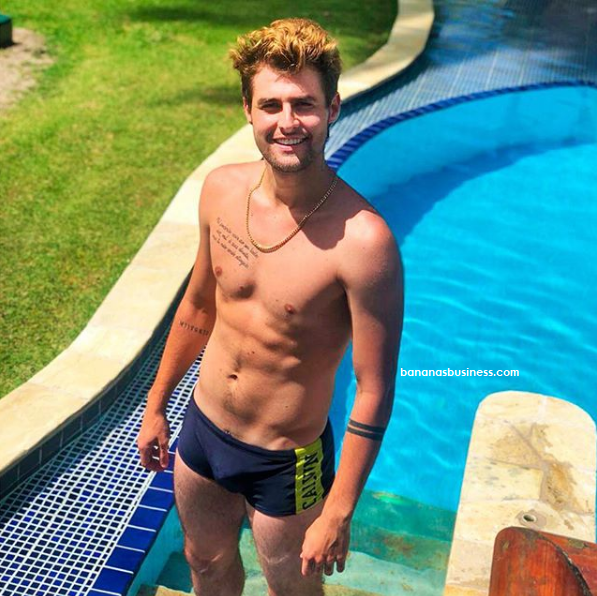 Rezendeevil Sensualizando