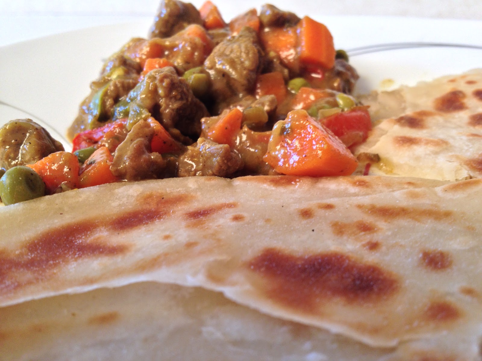 Stella's Meza: Beef curry stew with peppers (Mchuzi wa nyama)