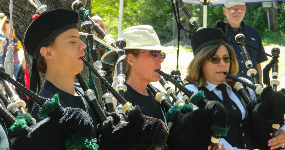 Tapestry Weavings : The Art of the Piper
