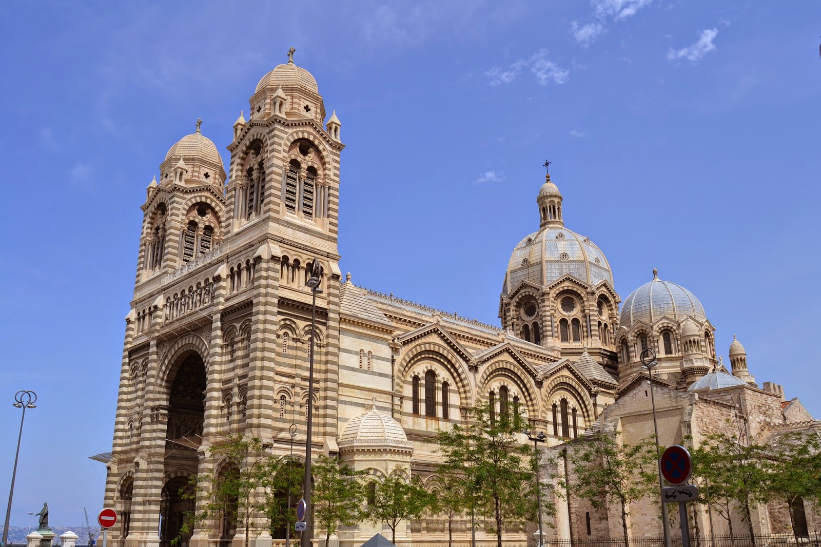 Gizarte Zientziak: ARQUITECTURA NEORROMÁNICA