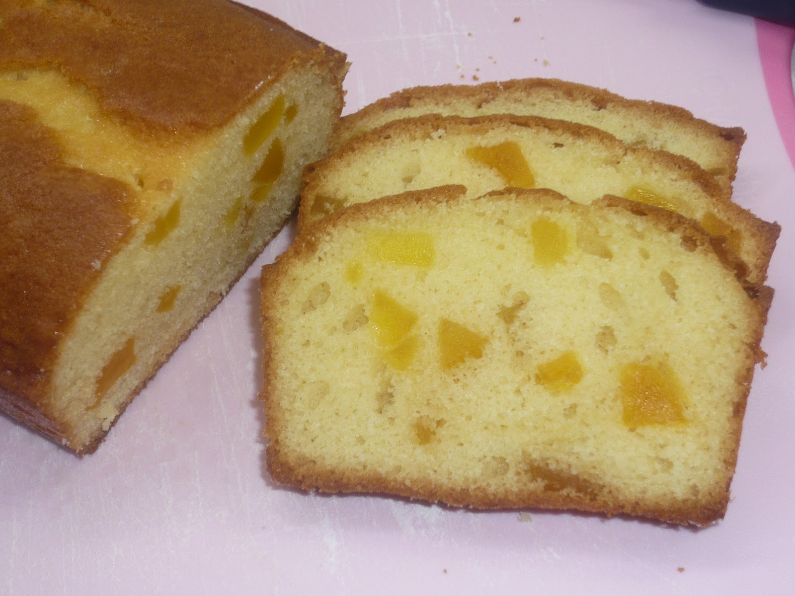 EATING WITH PEBBLES: mango cake