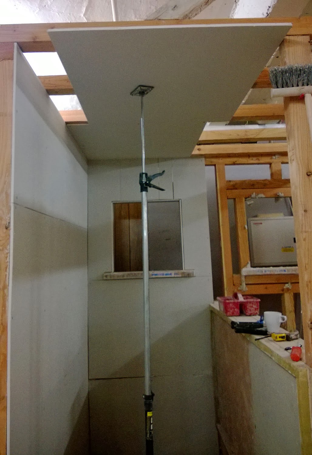 Old School In Bulgaria: Plastering Course Weekend One