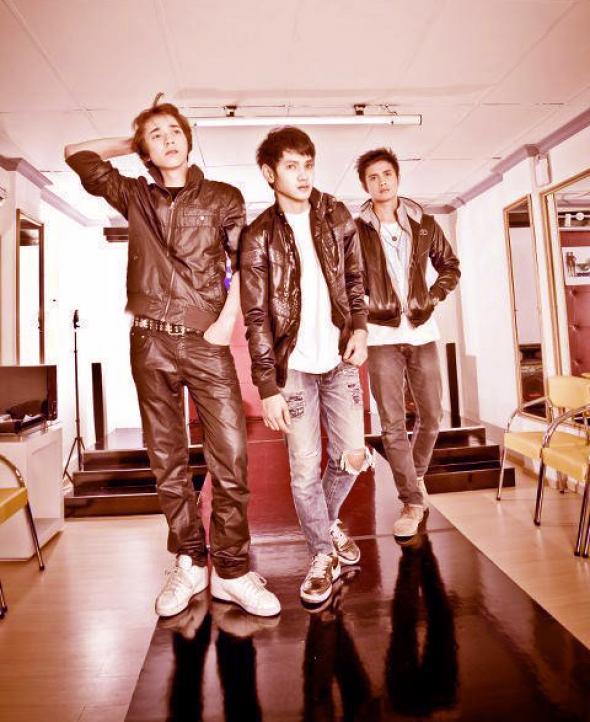 Makal Media: Biodata dan Foto The Junas Monkey