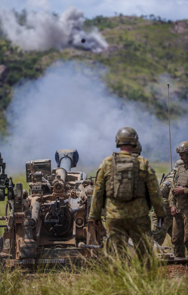 Asian Defence News: Australian Army M777A2 lightweight towed howitzer ...