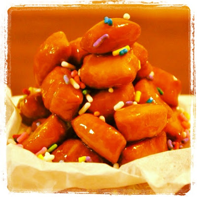 Sicilia in cucina, le ricette: pignolata palermitana