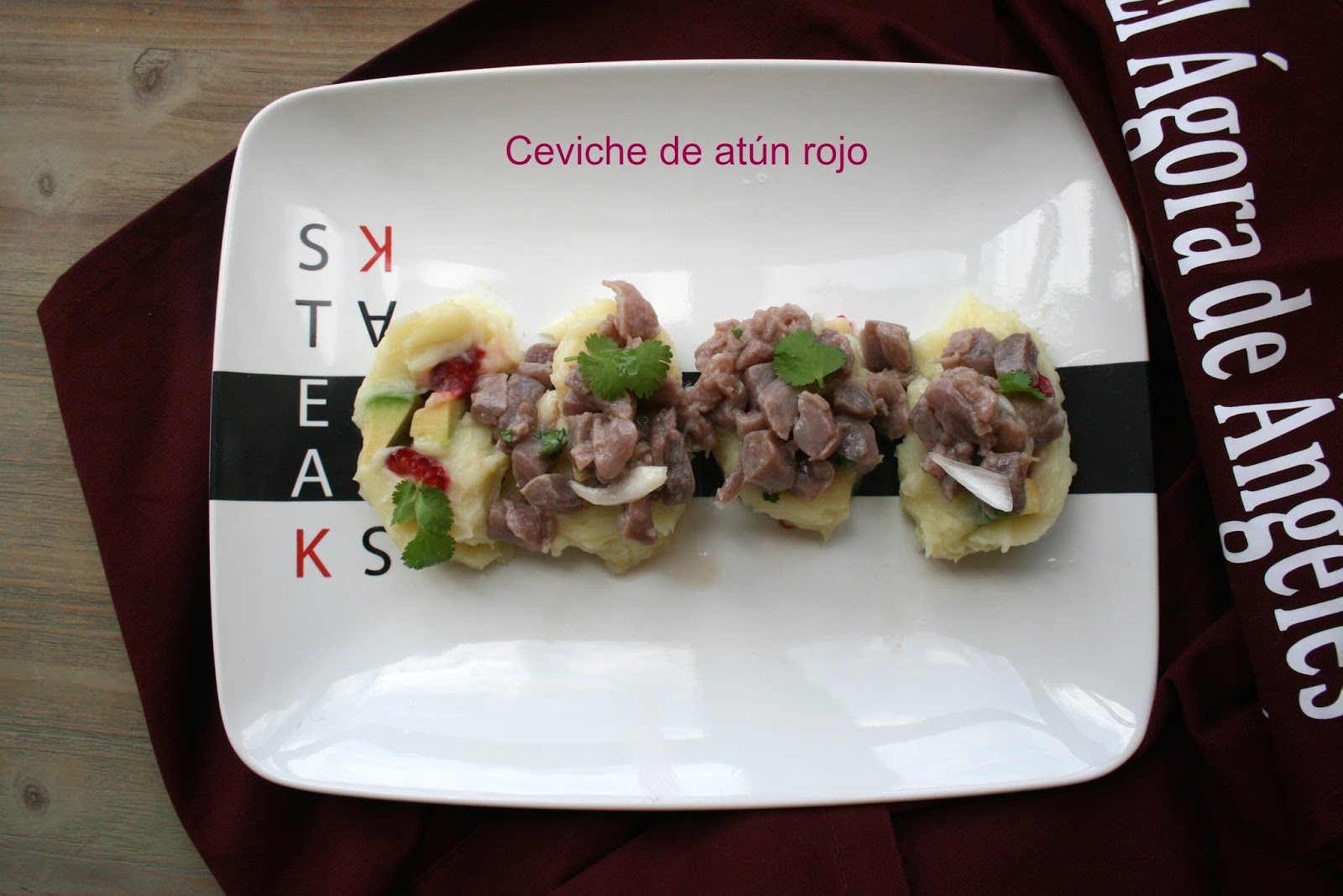 CEVICHE DE ATÚN ROJO CON ROLLITOS DE PATATA RELLENOS DE AGUACATE Y ...