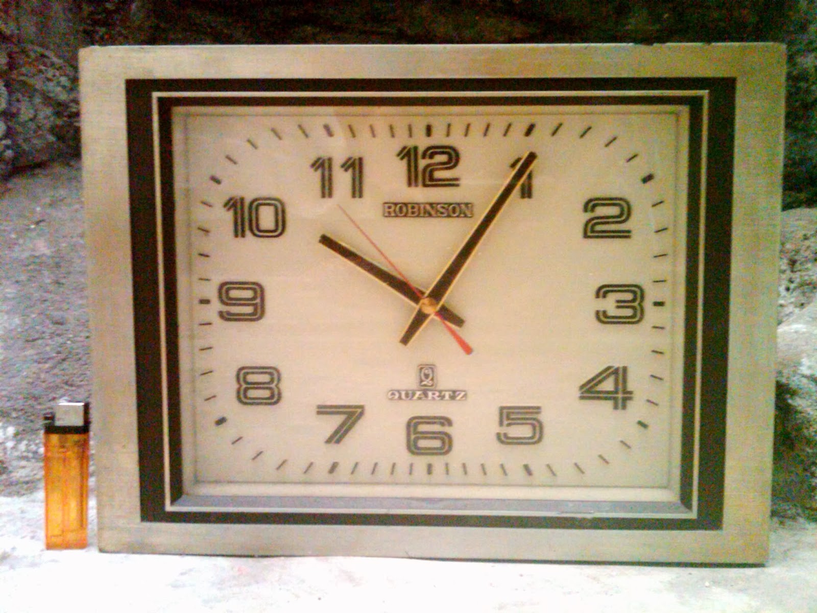 Koleksi Barang Bekas Unik: Jam Dinding #2