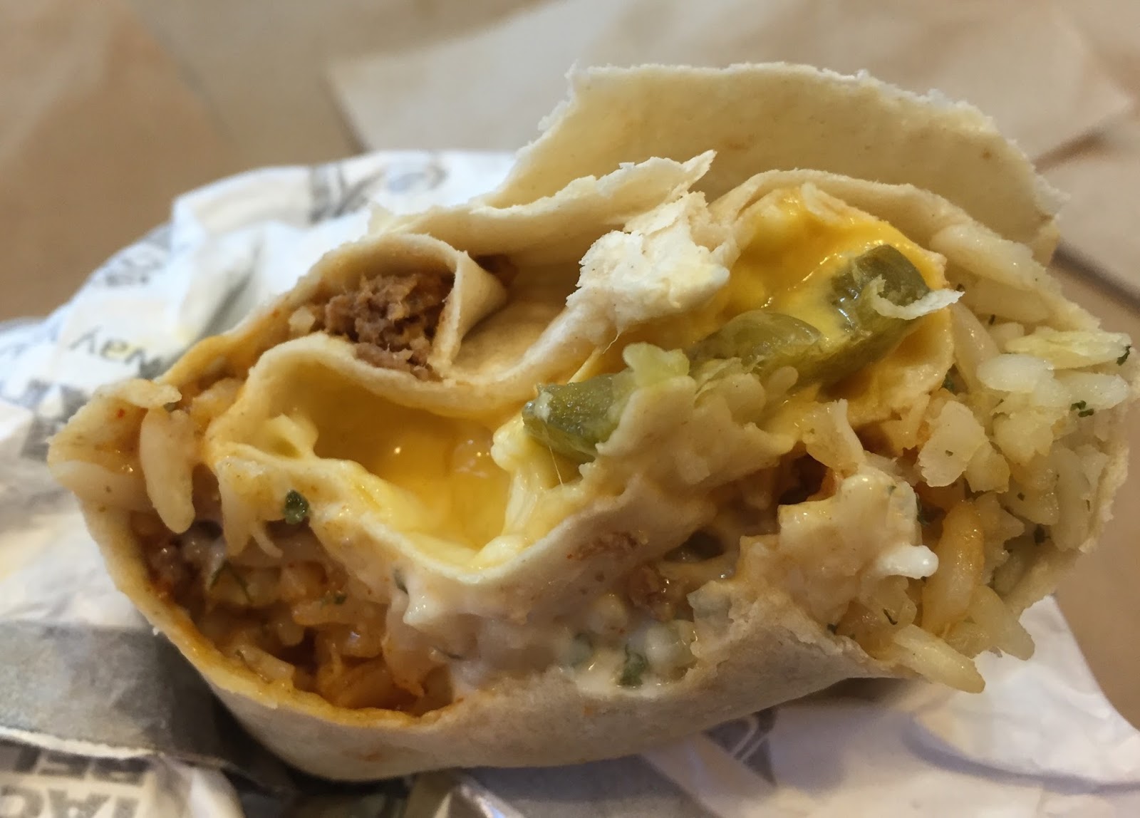 Spicy Cheesy Core Burrito From Taco Bell / タコベルのスパイシー チージーコア ブリトー ~ I'm ...