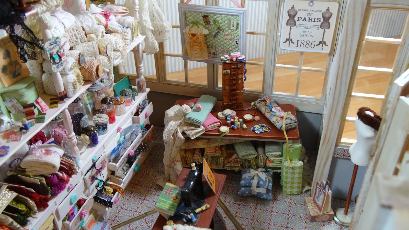 LA PASSION MINIATURE D'ISABELLE: MERCERIE