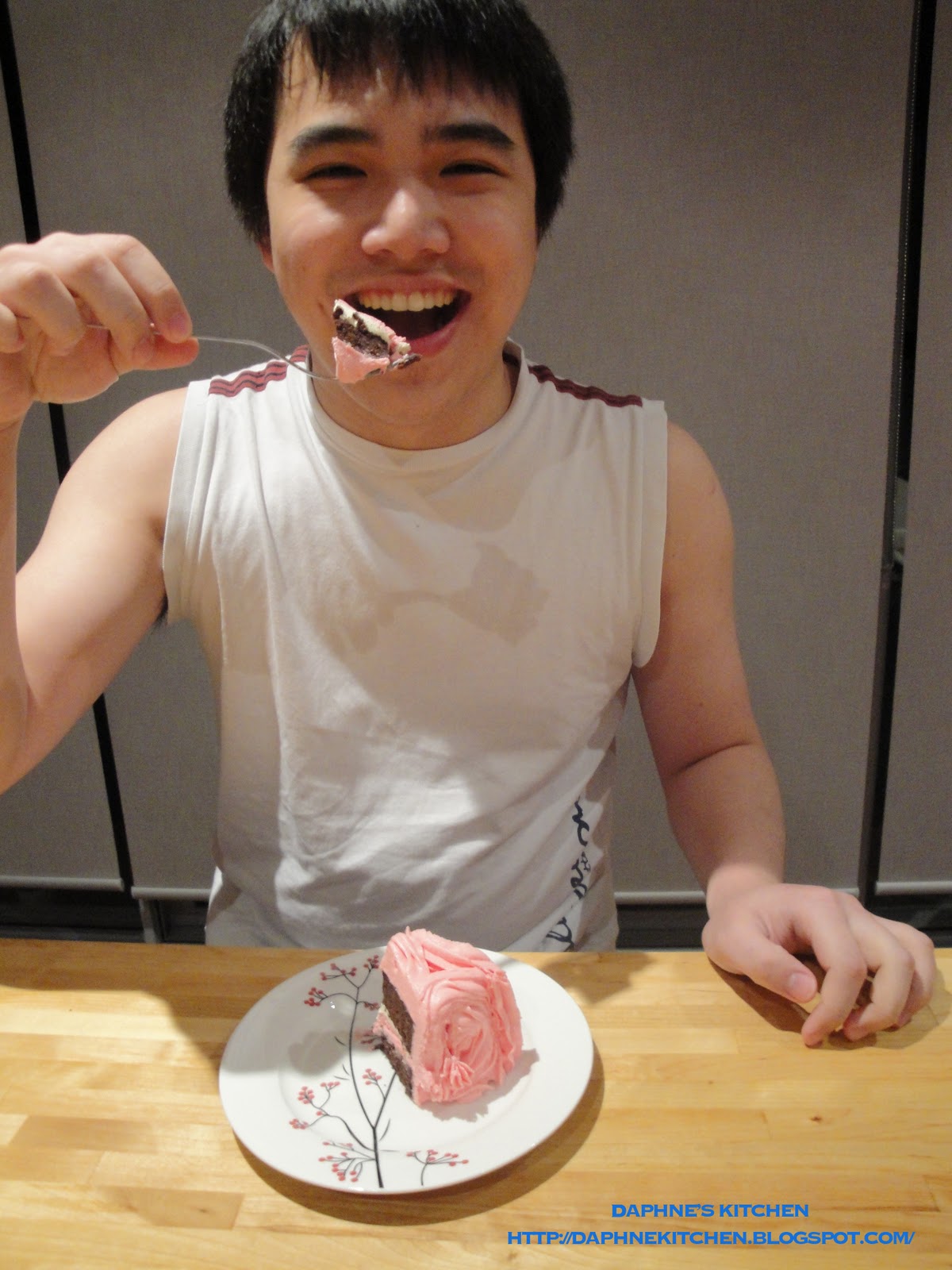 Daphne's Kitchen: Pink Roses Theme Birthday Cake for HIM