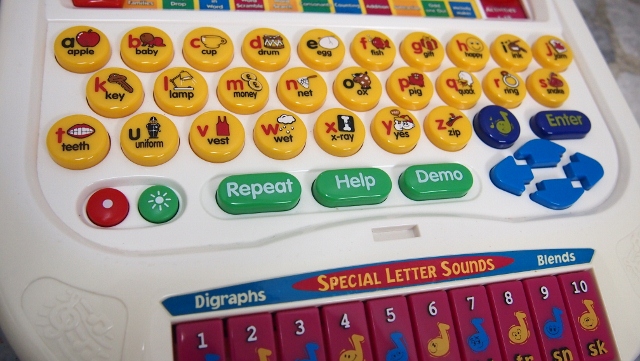 JuaiMurah: Vtech Letter Fun Laptop
