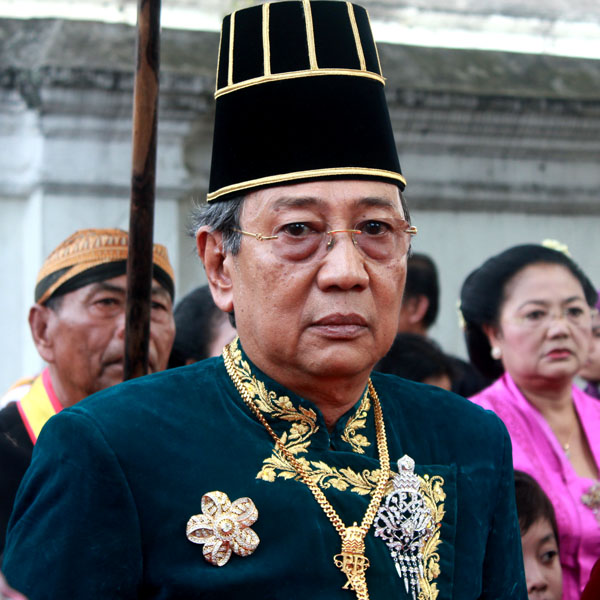 Aris (Etno) Setiawan's Site: Raja Minus Kuasa (dimuat di Solopos 26 ...