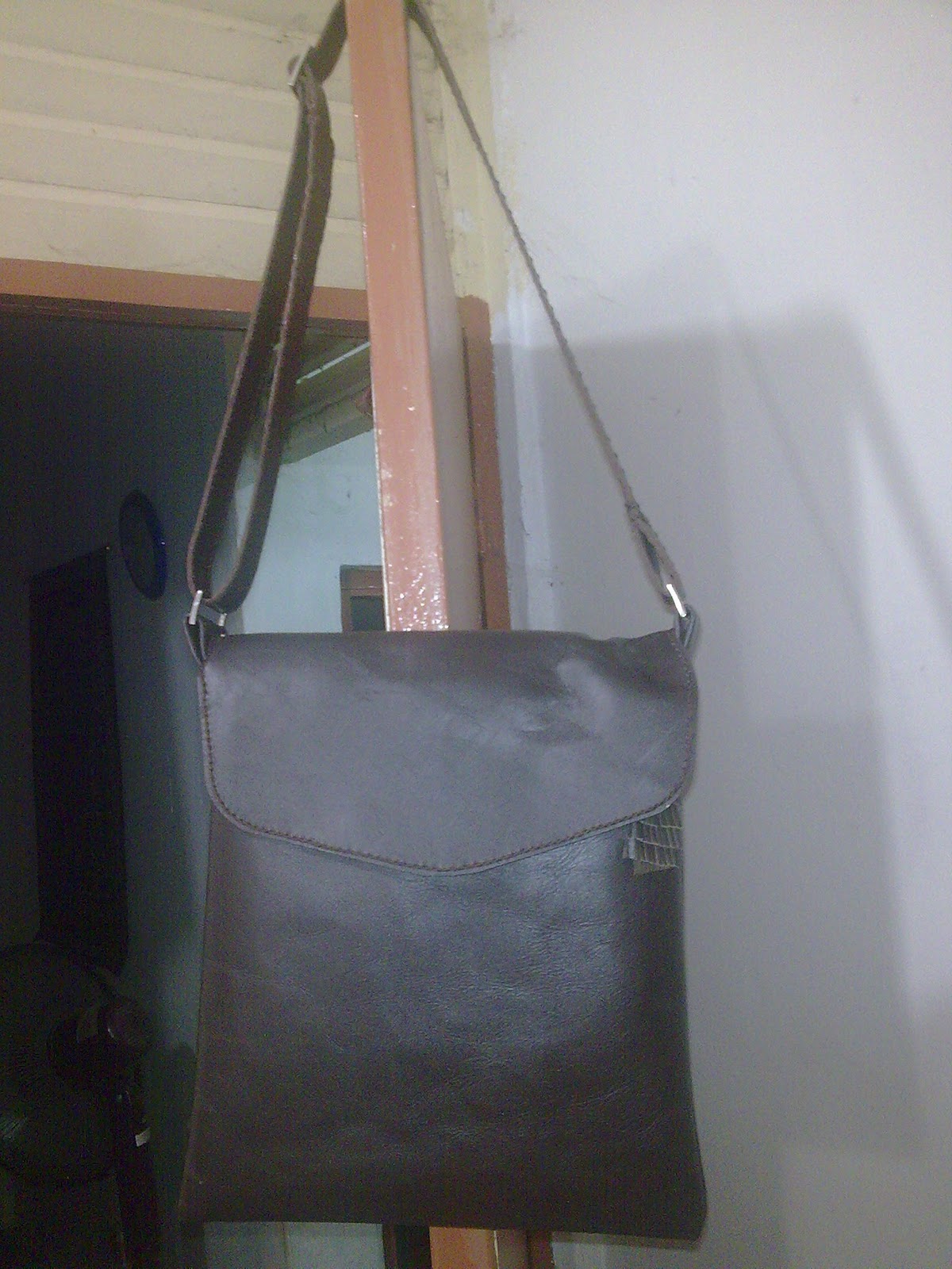 Jenggodeen Handmade Leather: Beg Sandang / Unisex Crossbody Bag (UCB002)