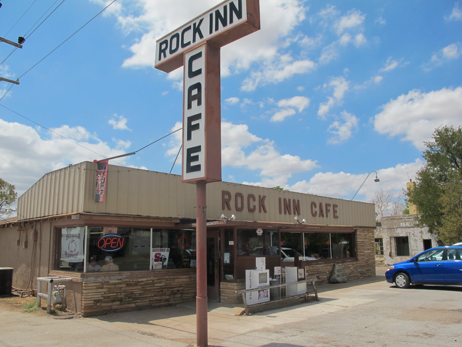 Happiness Ahead: Rock Inn Cafe