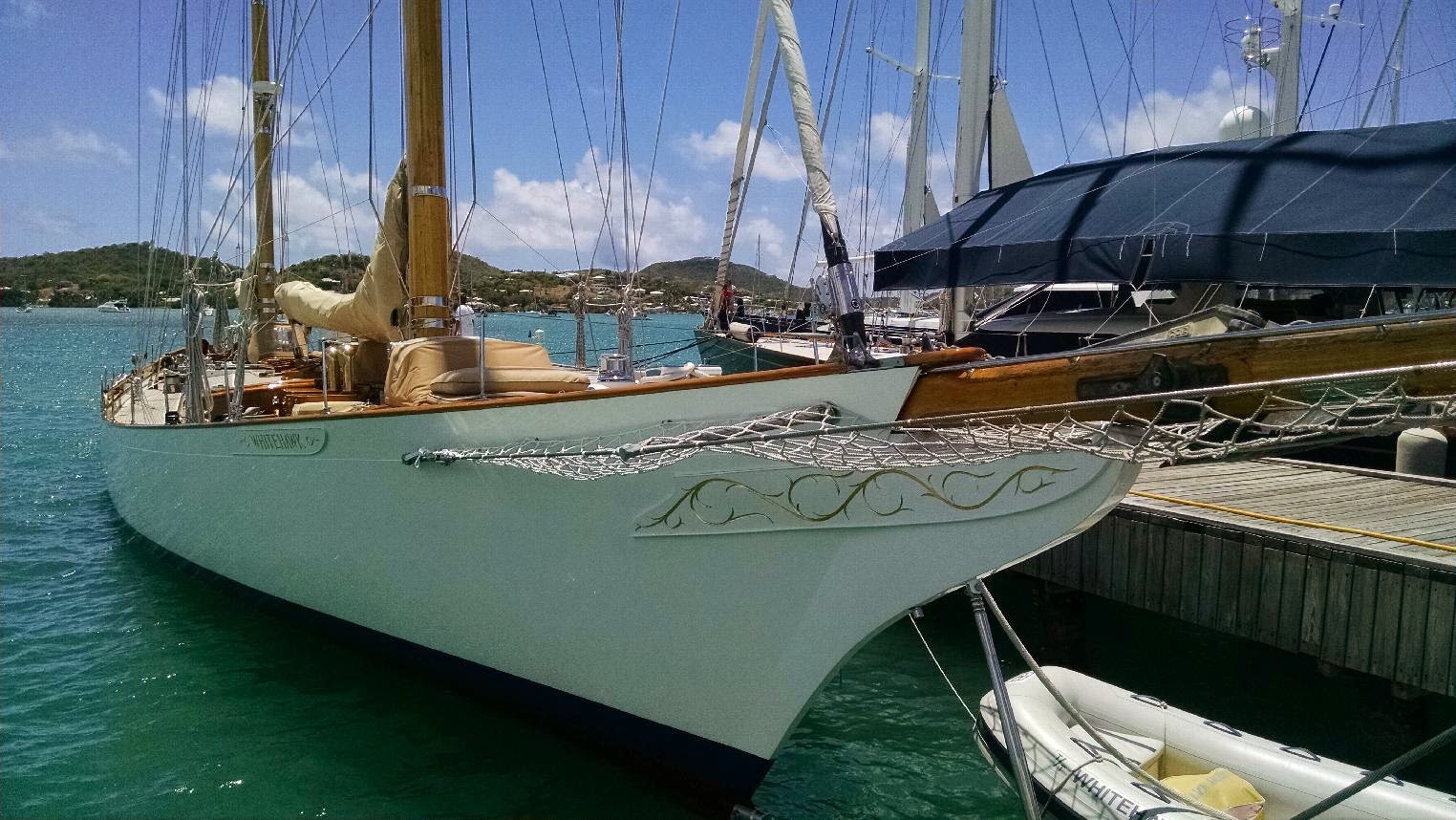 Close Quarters: Antigua Classics 2015
