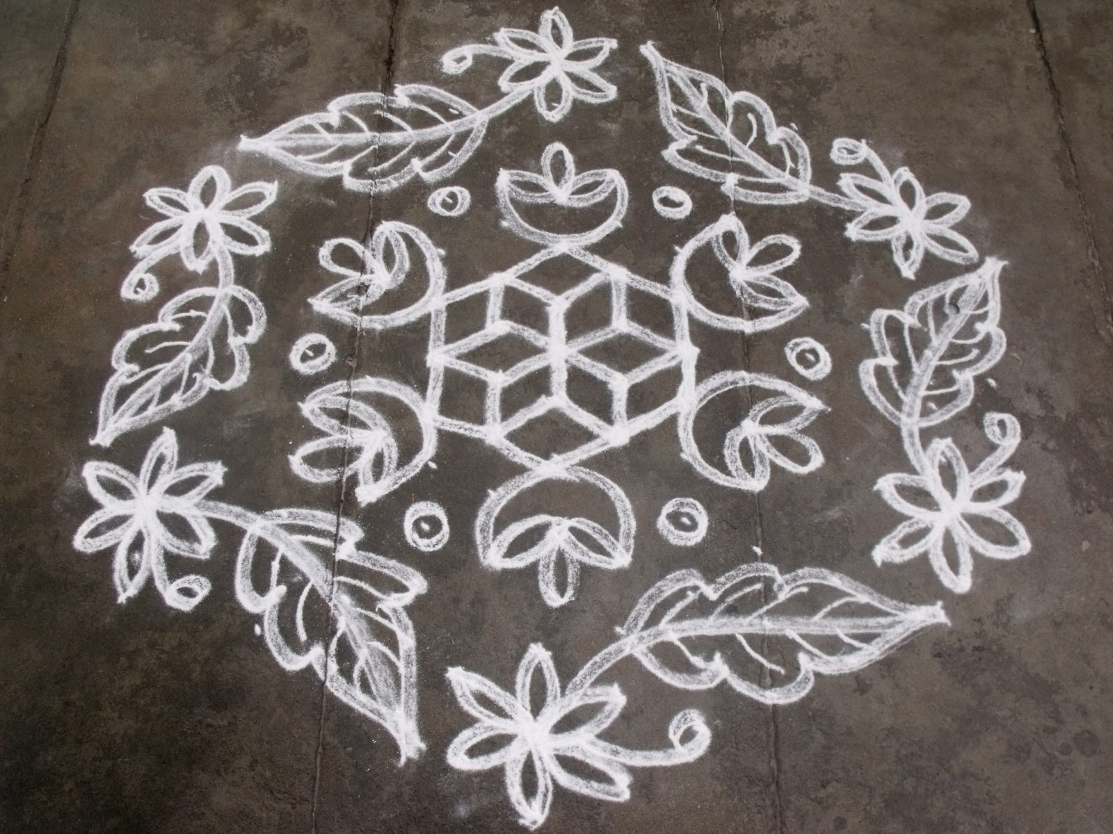 Rangoli designs/Kolam: S.No. 22 :-15-8 Pulli kolam