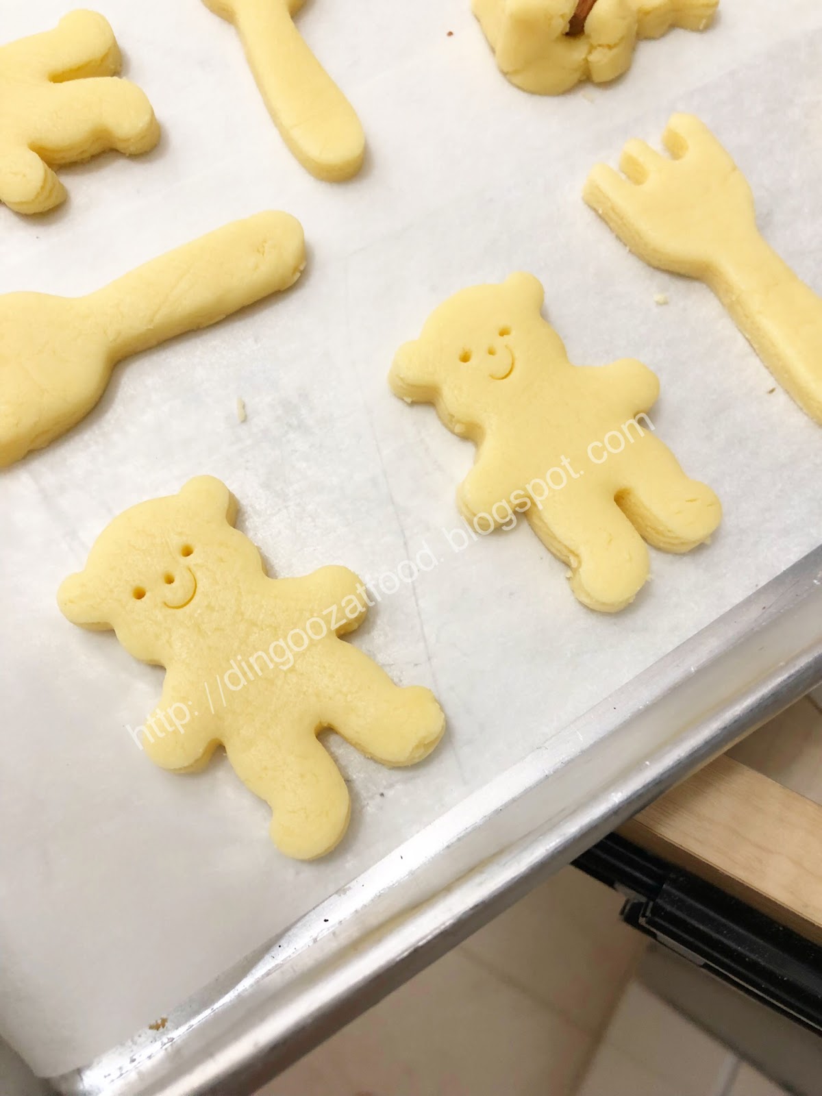 Miki's Food Archives : Cute Bear Shortbread Cookies 可爱小熊牛油酥饼