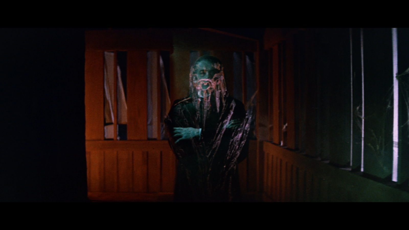 The Legend of the 7 Golden Vampires (Scream Factory) Blu-ray Review ...