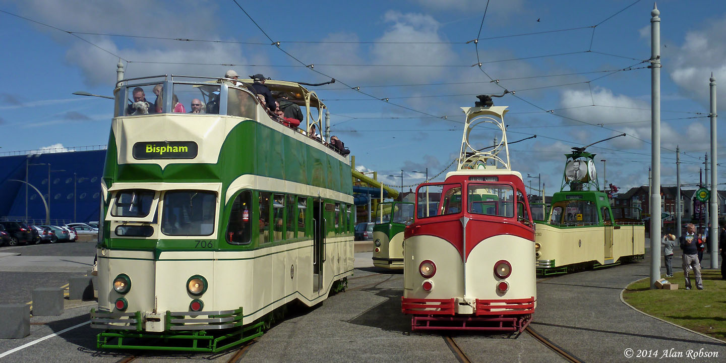 Blackpool Tram Blog: Bank Holiday Boating