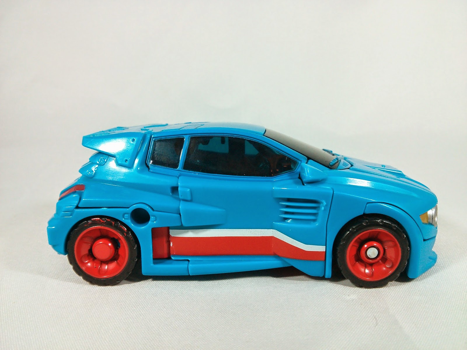 Toybox Soapbox: Transformers Generations Skids Review