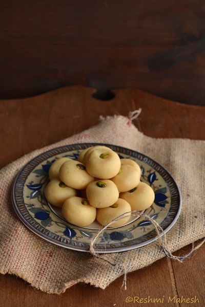 Easy Cook: Milk Peda- A quick version....