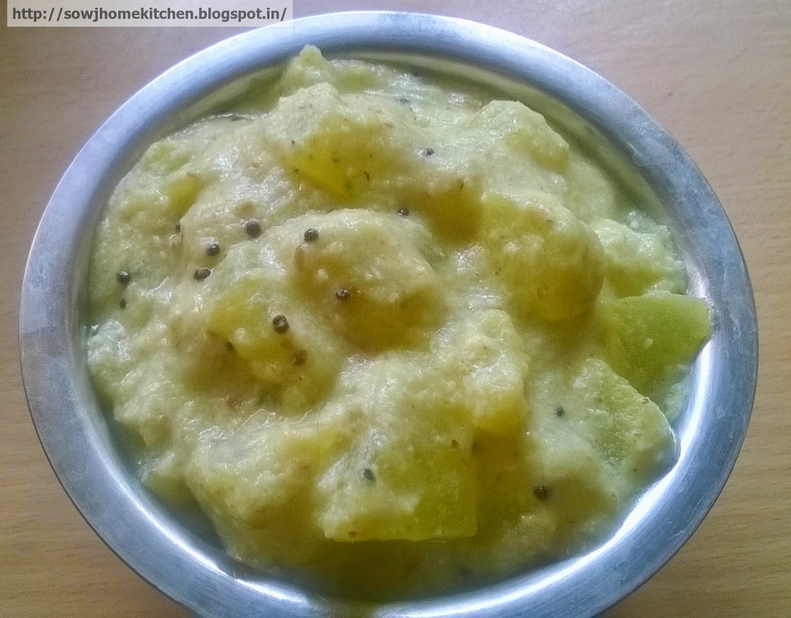 Vellai Poosani Mor Kootu - White Pumpkin (Ash Gourd) in Buttermilk ...