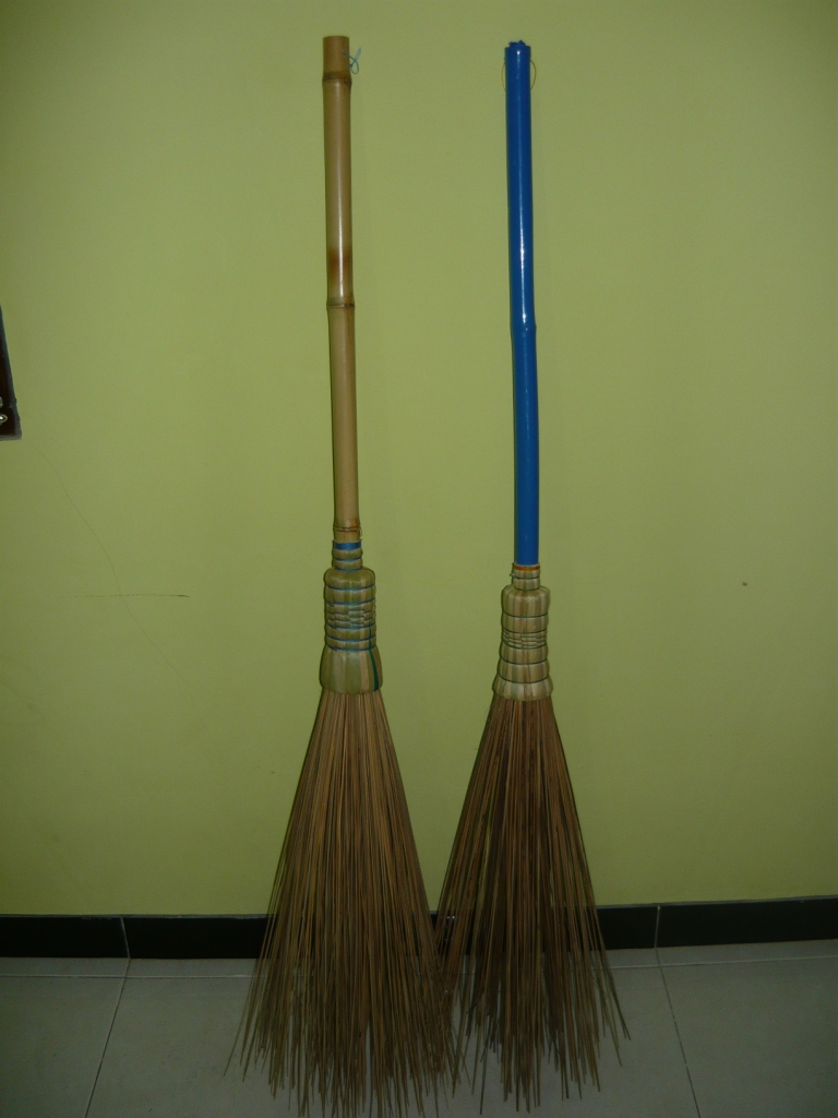 Sapu dan Kemoceng Purbalingga