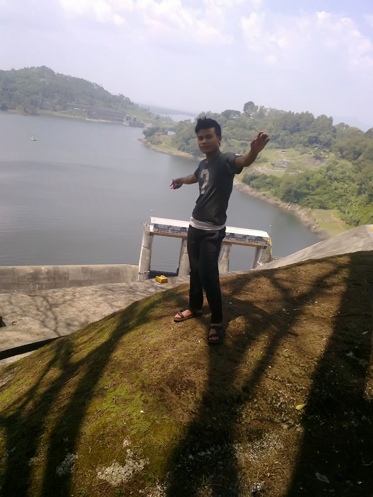 Berlibur Di Waduk Saguling - Ibnu Abas Online