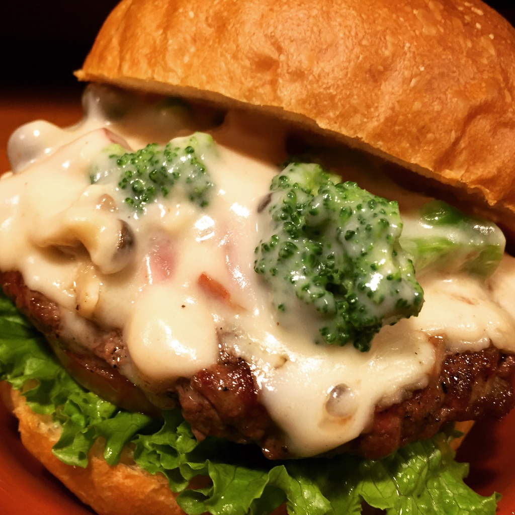 BURGER SHOP HOTBOX: White Burger