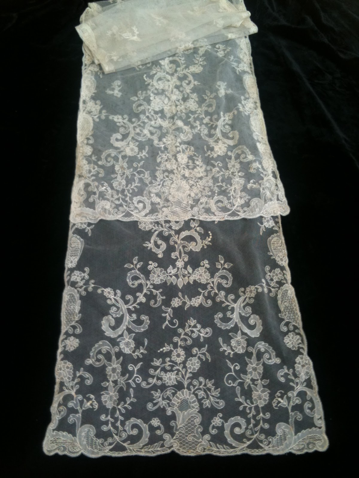 Rosemary Cathcart Antique Lace and Vintage Fashion: Antique Limerick ...