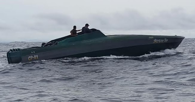 Armada de Colombia intercepta Go Fast con más de una tonelada de ...