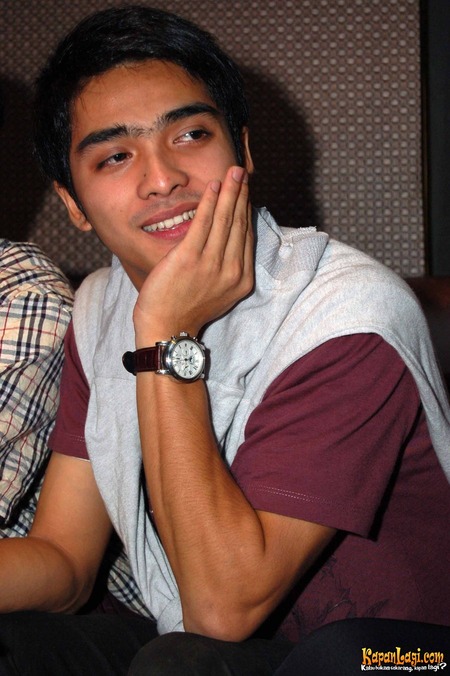 Ricky Harun - Info Biodata Artisraparperisydan