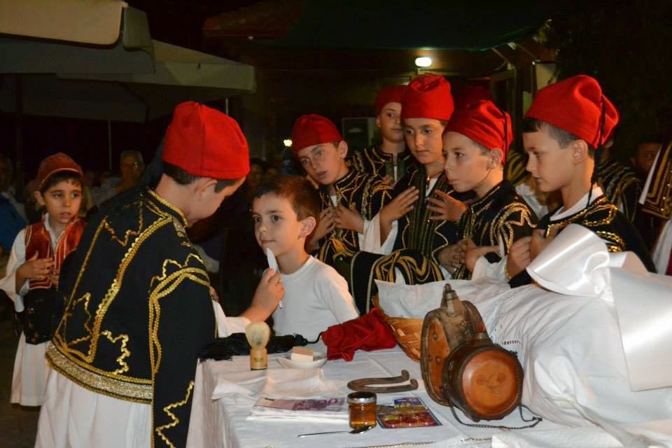 ΔΑΦΝΗ ΚΑΛΑΒΡΥΤΩΝ