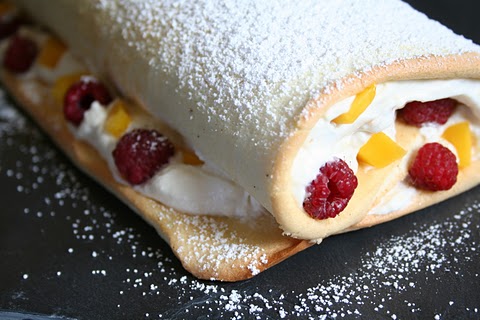 La tarte au fromache: Gâteau Roulé aux Fruits de la Passion, Mangues et ...