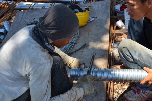Construction of a new bridge at Dambai, Penampang, Sabah: May 2014