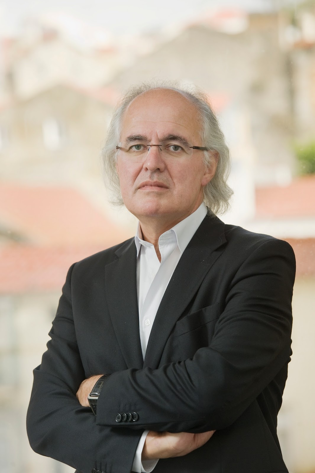 O tempo entre os meus livros: Ao Domingo com... Afonso Valente Batista