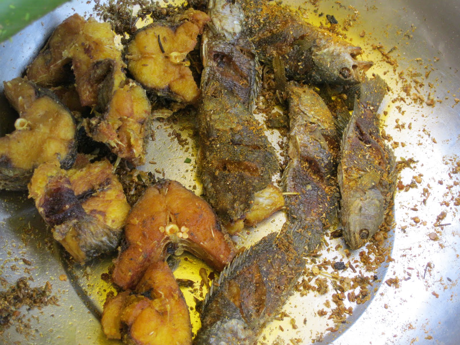 Nga Ataoba ( Fried Fish)