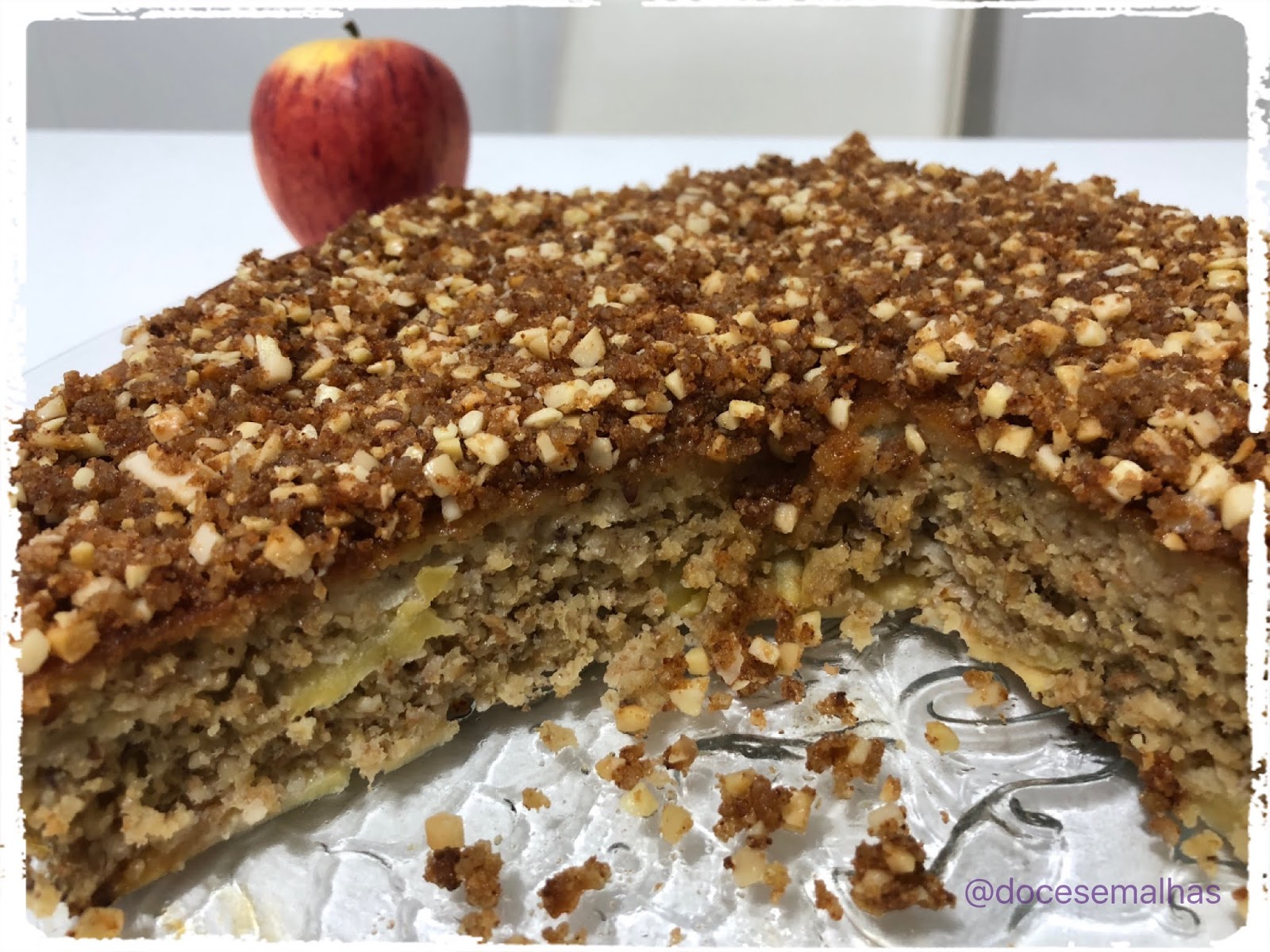 Doces e Malhas: Bolo de maçã com crumble de amêndoa (low carb)