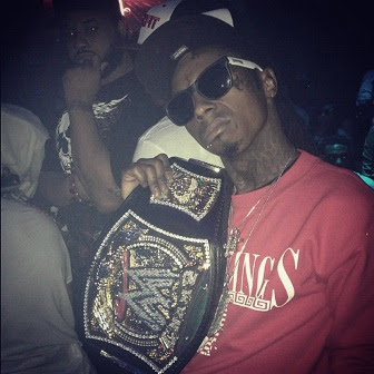 Lil wayne Fãs Brasil: Lil Wayne cantando "Love Crew" & Vestindo WWE ...